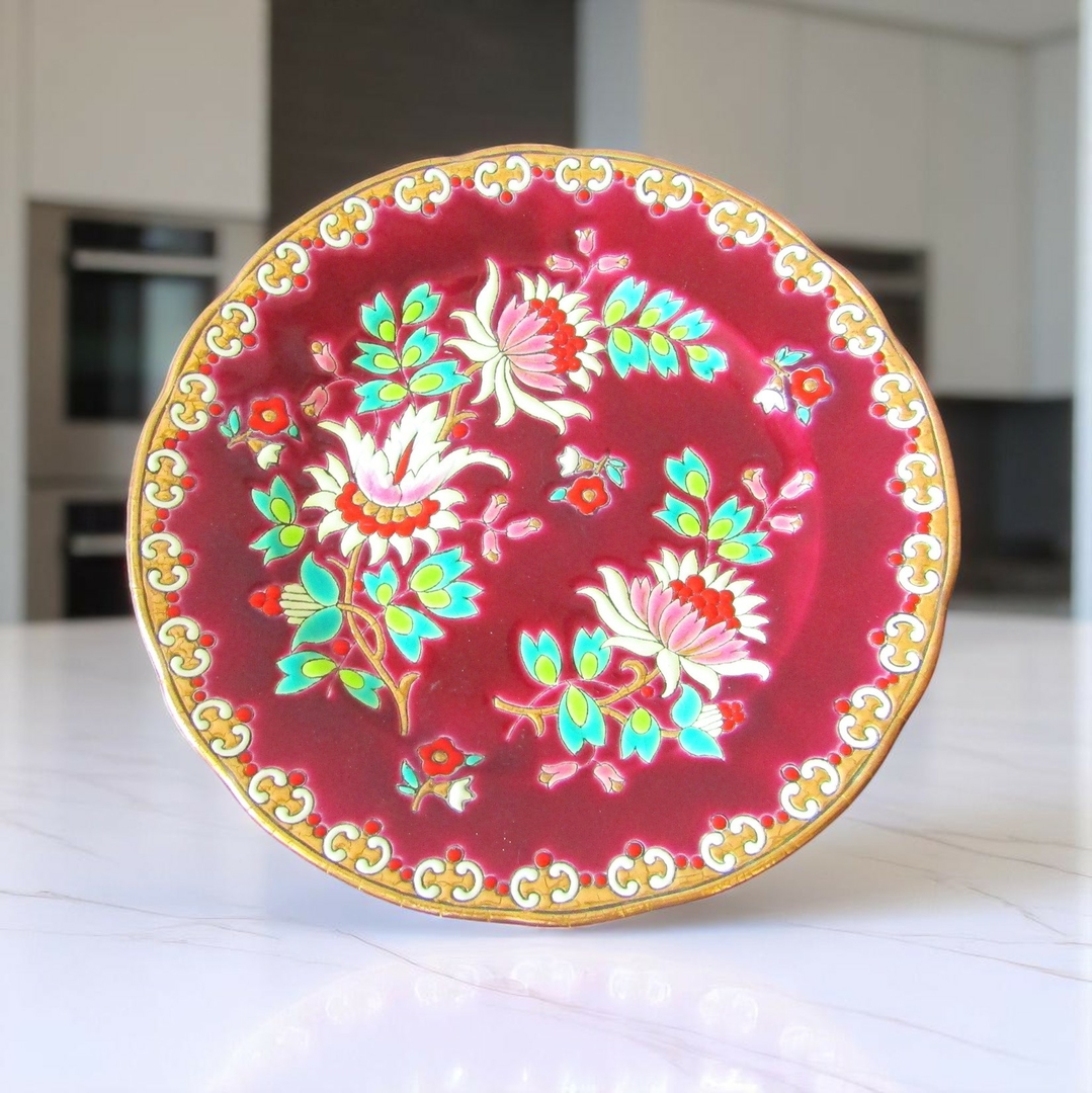 Émaux de Longwy. Assiette en faïence Venise par MP Chevallier XXe