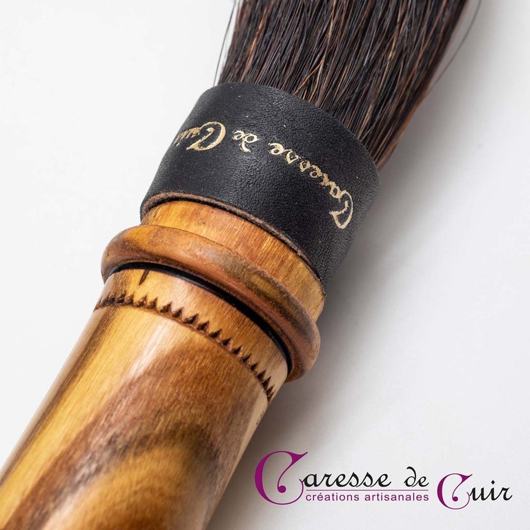 Grand martinet en crin noir et manche en Sumac de Virginie - Martinets ...