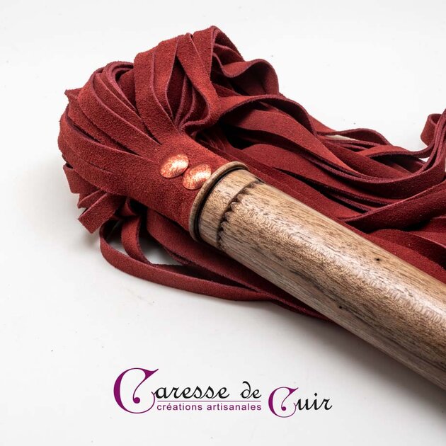 Martinet cuir brun rouge et manche en noyer de Dordogne - Martinets ...