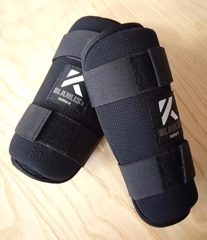 SELF DEFENSE FOREARM PROTECTOR