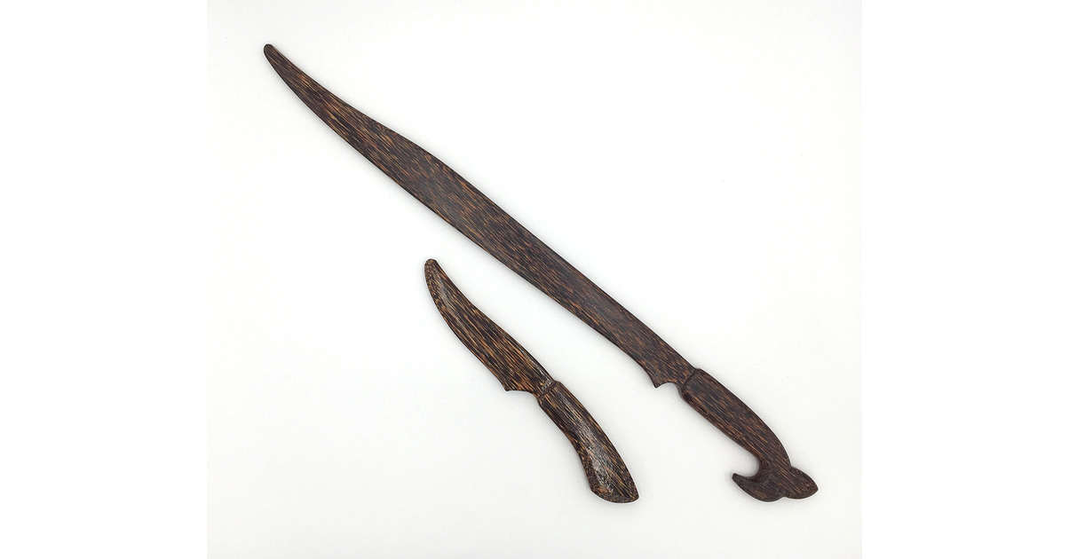 WOODEN ESPADA Y DAGA SET
