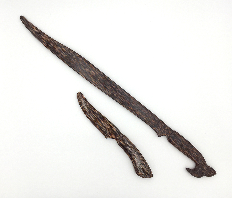 WOODEN ESPADA Y DAGA SET