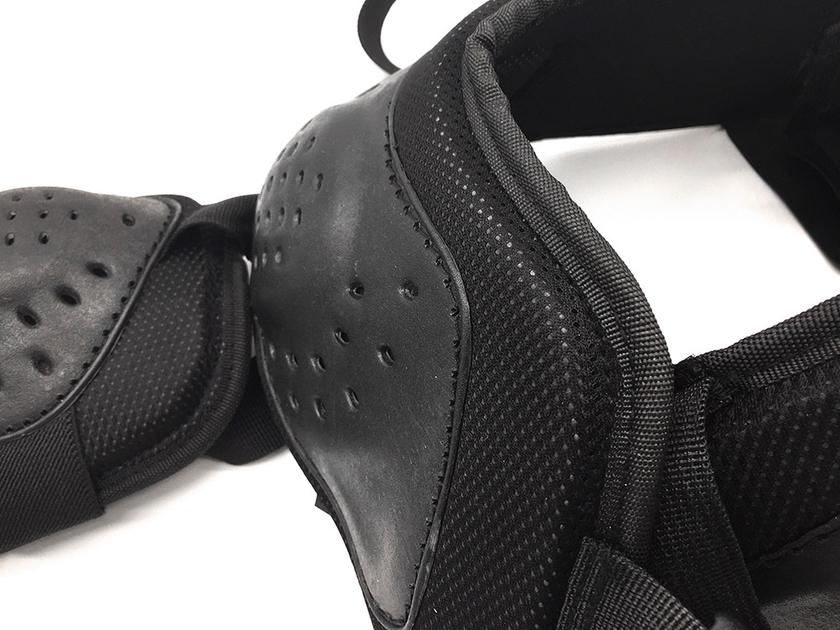 SHOULDER PROTECTOR FOR SPARRING