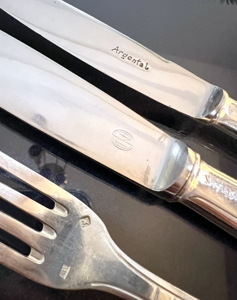 Ménagère Art Déco en métal argenté - Coffrets de couverts - Orfèvre ...