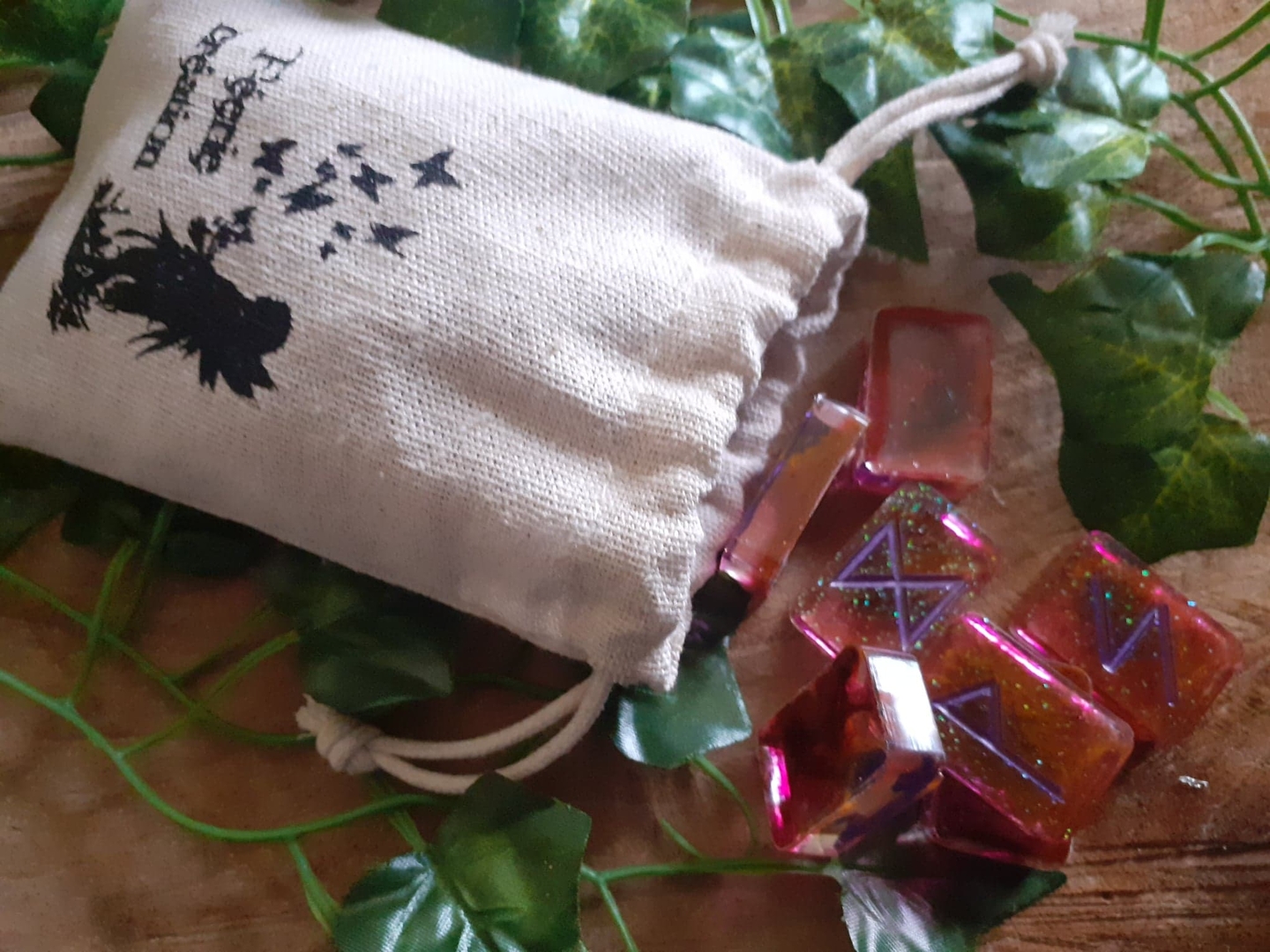 Runes celtiques en résine féerie création - Décoration/Esotérisme ...