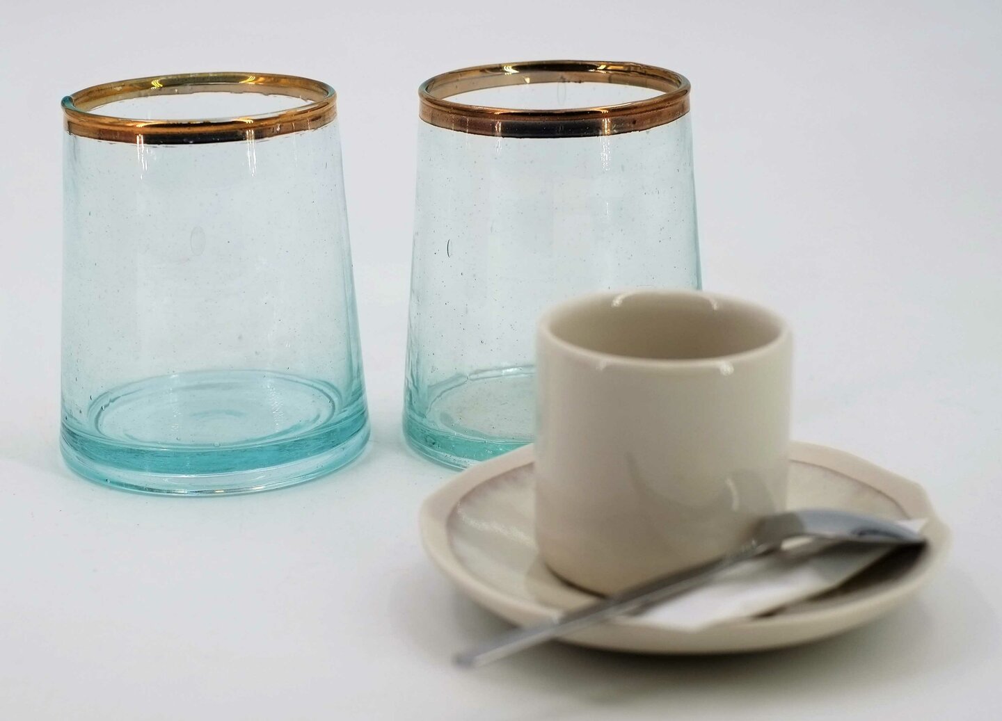 Verre Beldi doré, recyclé et soufflé à la bouche - Maroc - Lot de 6 ...