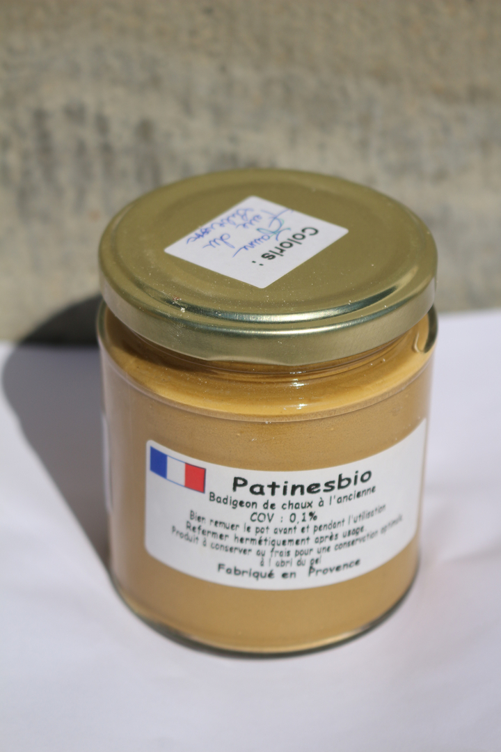 Peinture de chaux Badigeon de chaux à l'ancienne coloris Terre Jaune du ...