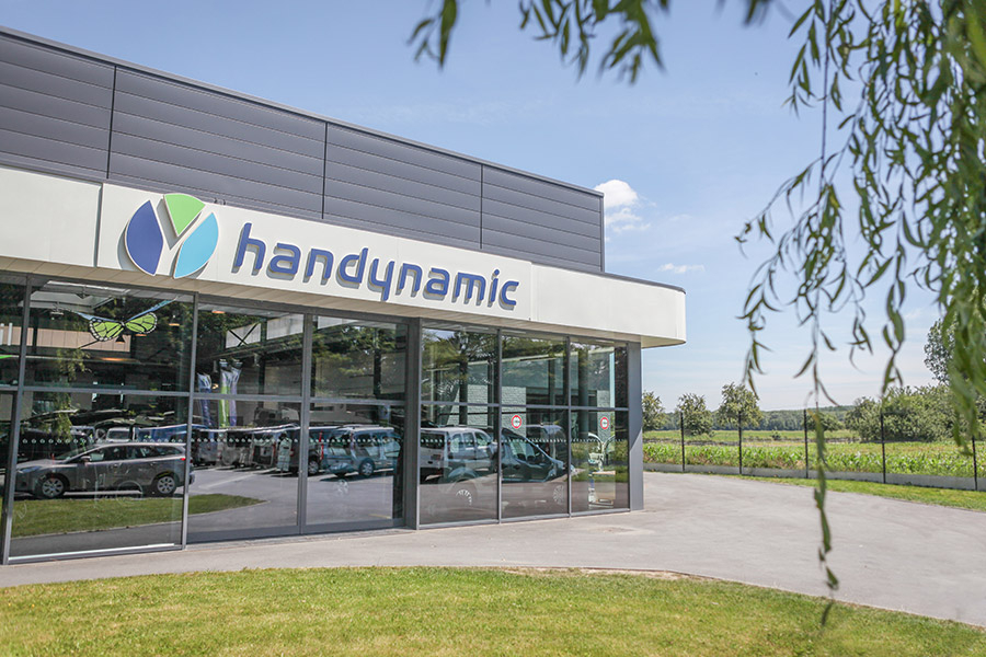 Présentation d'Handynamic, spécialiste des voitures pour personnes ...