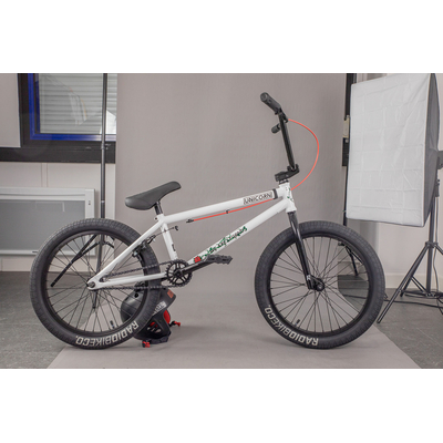 BMX FREESTYLE - BMX AVENUE