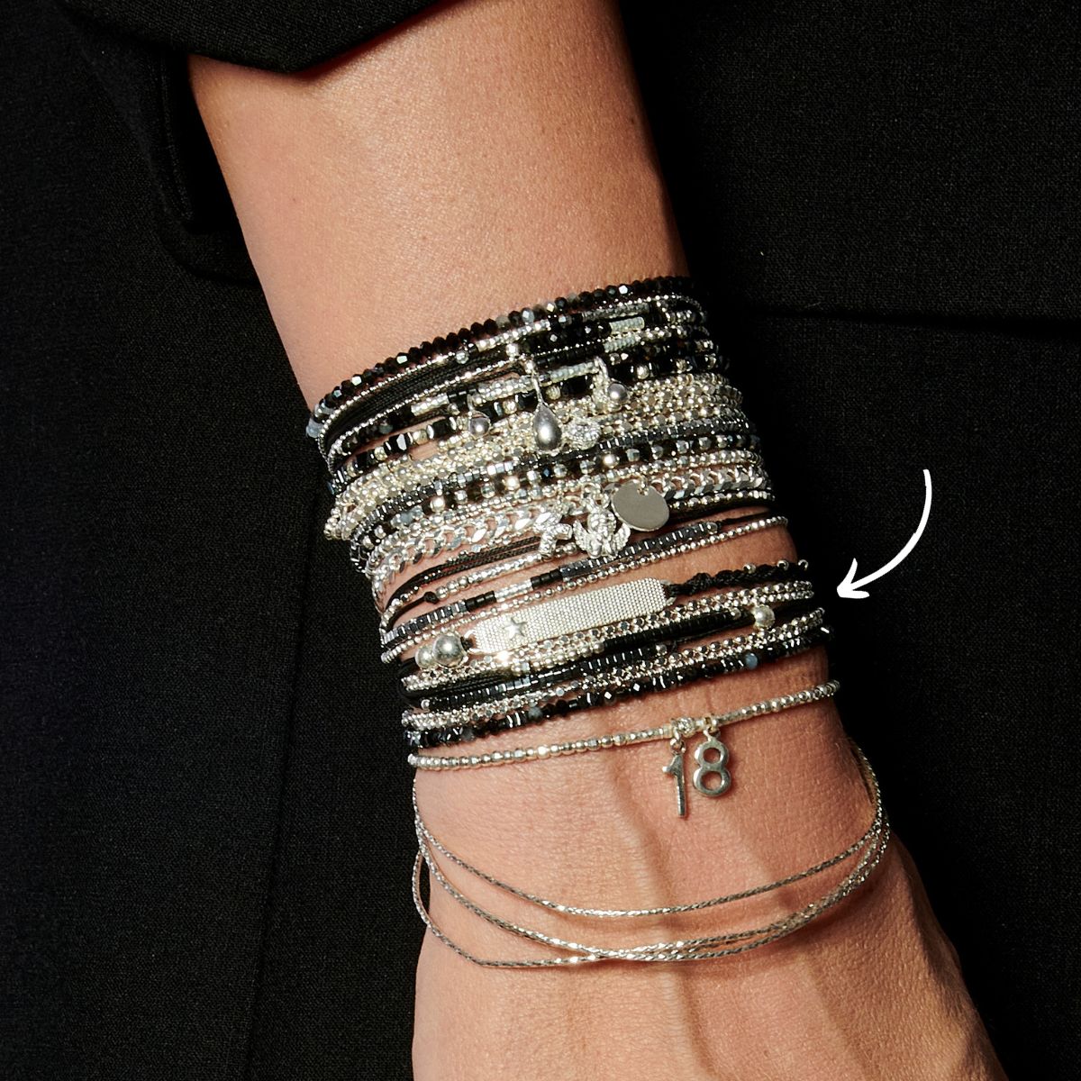 Bracelet Triple Tours Noir Plaque Étoile - DORIANE BIJOUX