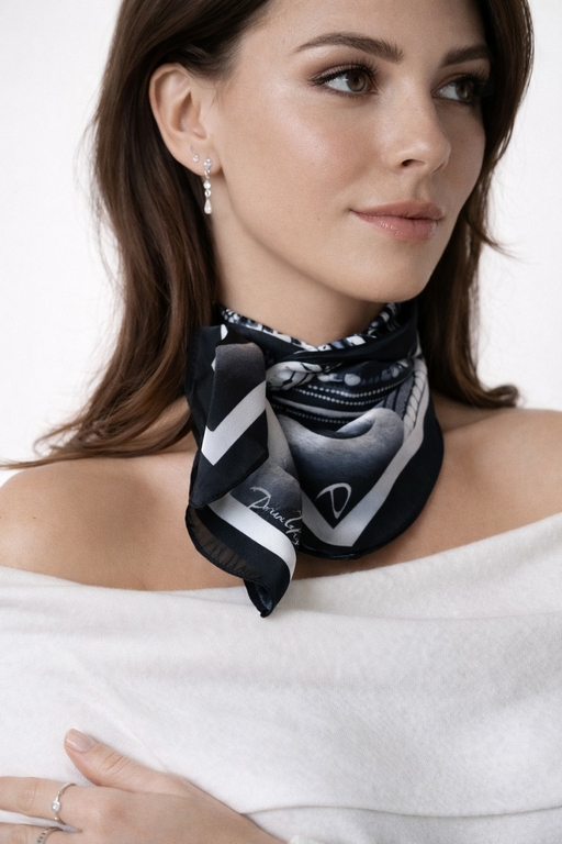 Foulard en soie Astre Édition Limitée – DORIANE BIJOUX x Doriane Malige