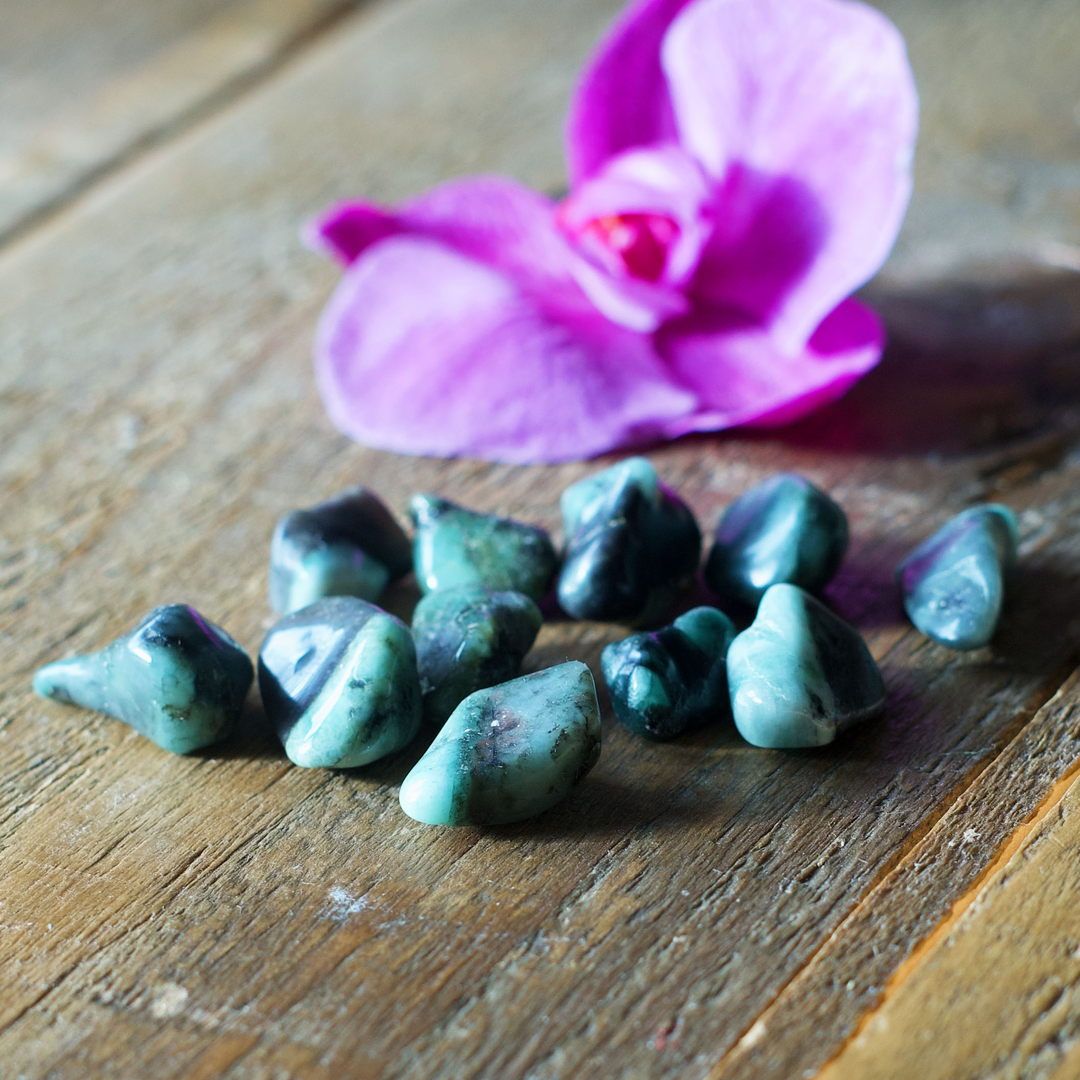 Pierre roulée Émeraude - Pierre roulée naturelle - Miracles minéraux