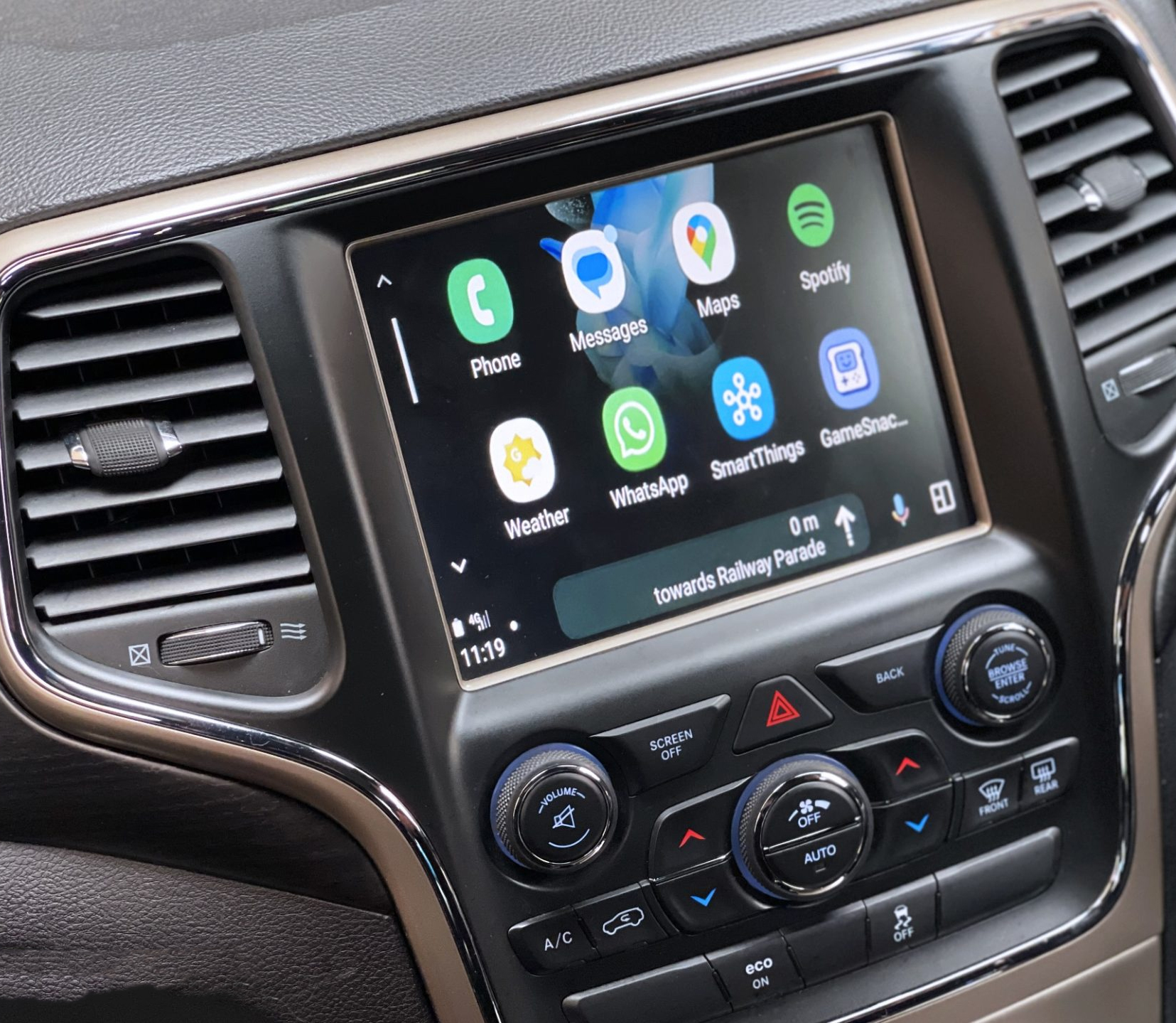 Interface CarPlay & Android Auto Jeep | Upgrade Uconnect