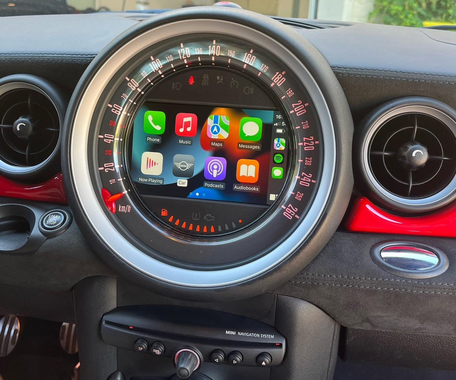 CarPlay & Android Auto Mini | Installation Plug & Play sur Mini Cooper