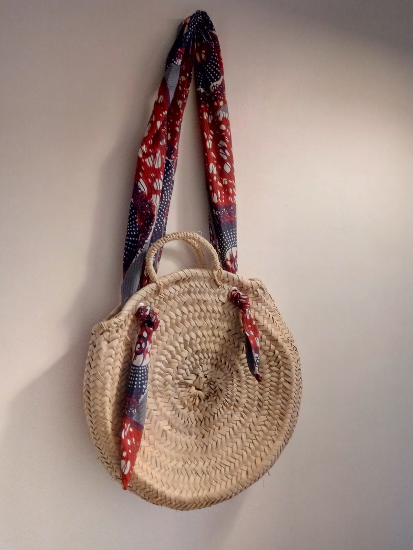 Les panier raphia pleins - Sacs grand format/Paniers raphia - entre ...