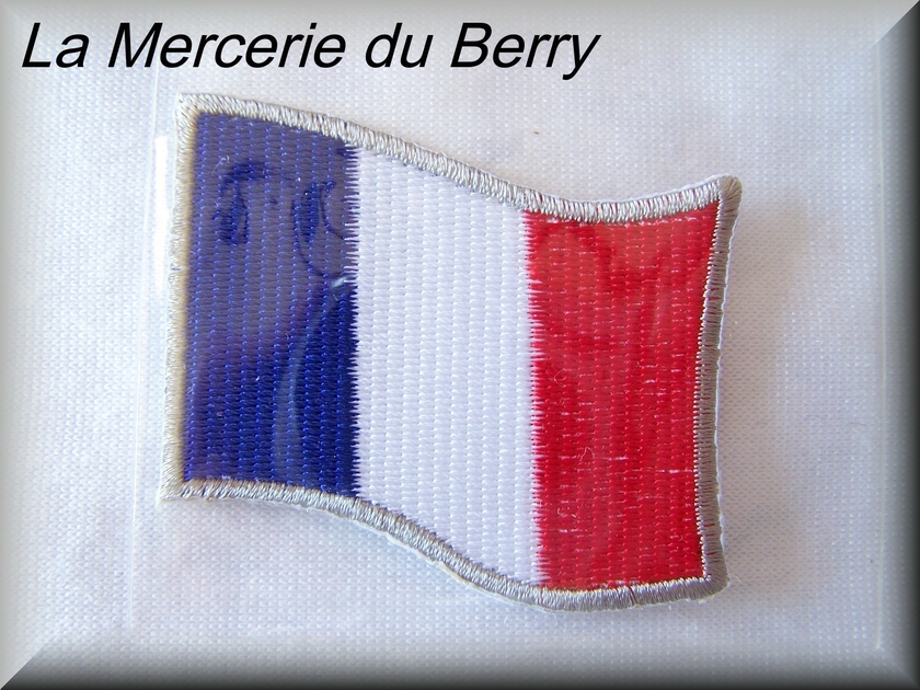 Ecusson drapeau français - Les Ecussons - La Mercerie du Berry