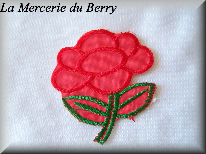 Ecusson fleur rouge - Les Ecussons - La Mercerie du Berry