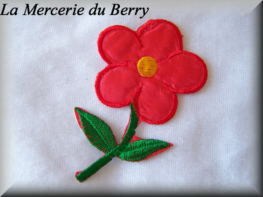 Ecusson fleur rouge - Les Ecussons - La Mercerie du Berry