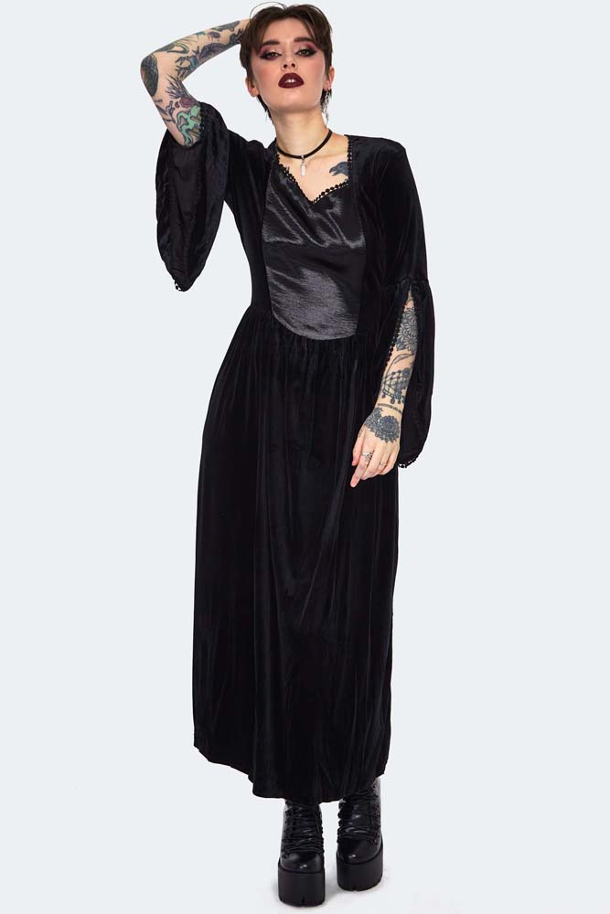 Longue Robe Gothique Médiévale Jawbreaker Where are my Runes ...