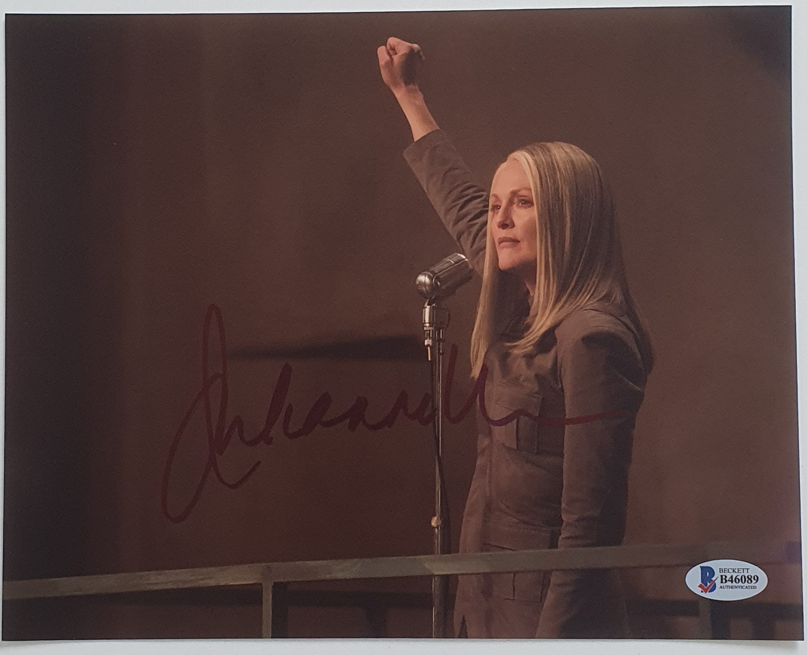 Autographe de Julianne Moore (Hunger Games, Alma Coin)