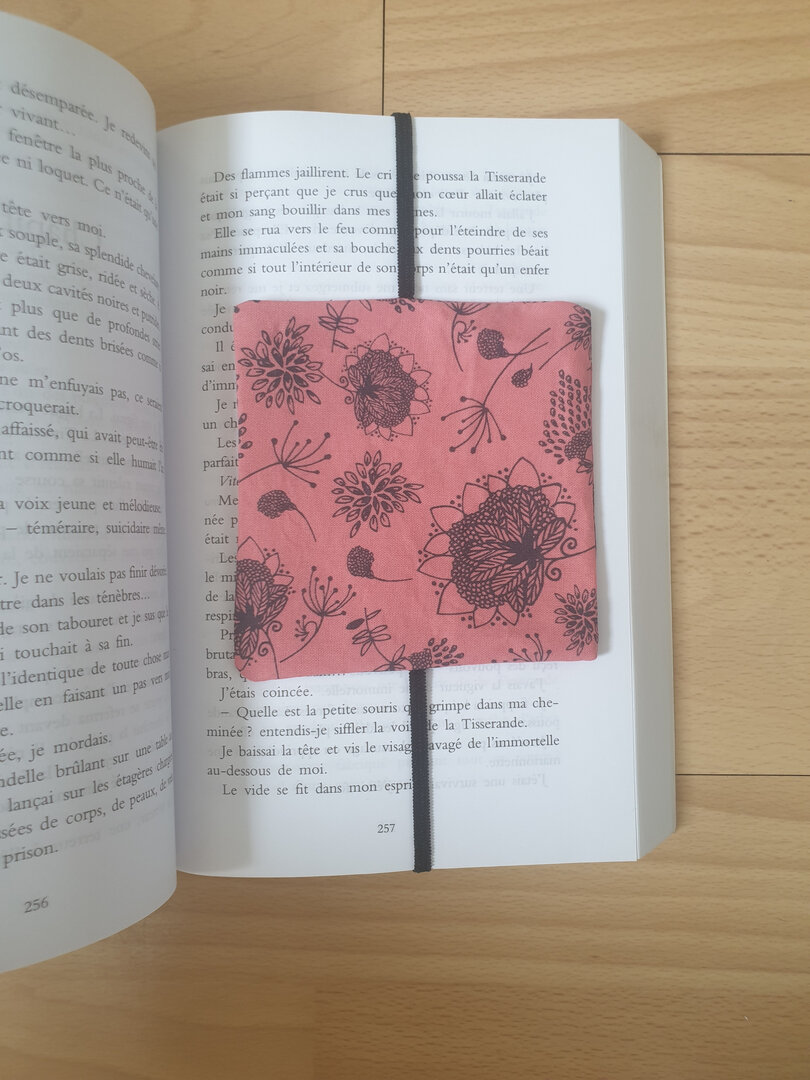 Marque-pages élastique tissu rigide – 2 formats