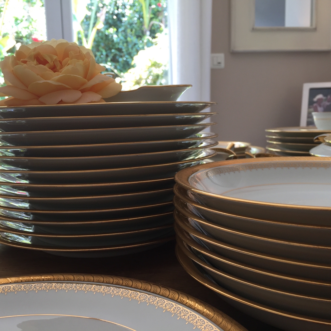 ASSIETTE PORCELAINE LISERÉ DORÉ - VAISSELLE/Assiettes - chineuse-de ...