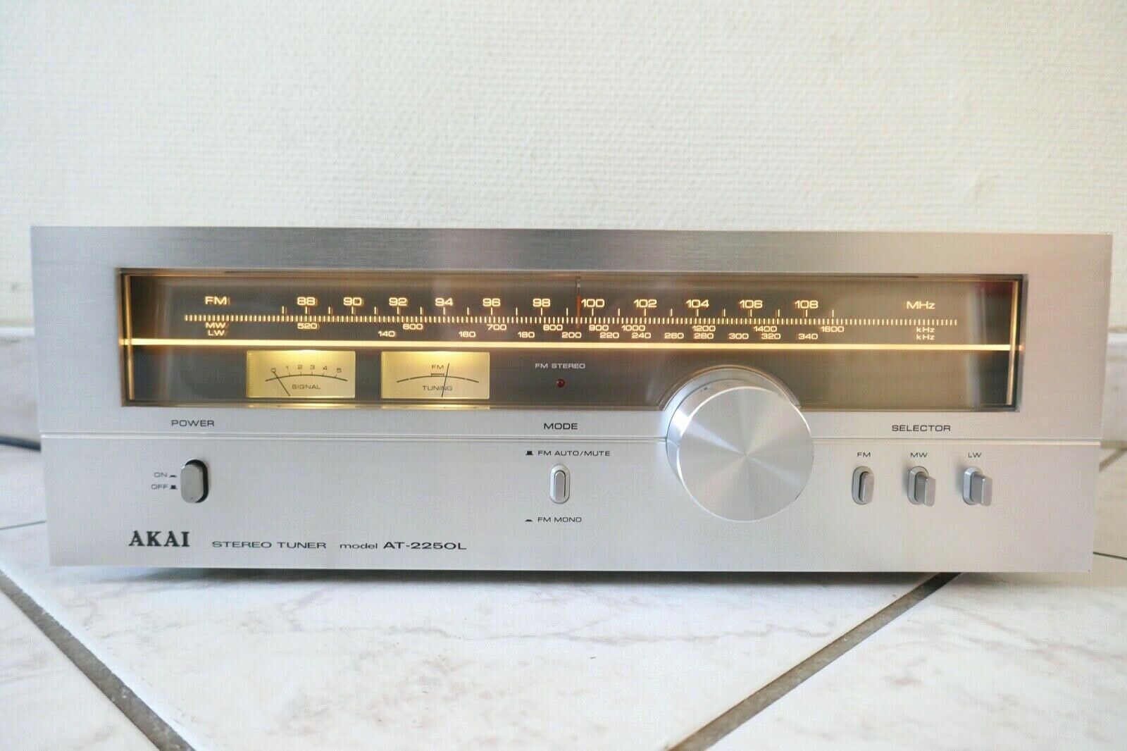 TUNER RADIO AKAI STEREO TUNER MODEL AT-2250L / VINTAGE TUNER RADIO HIFI ...