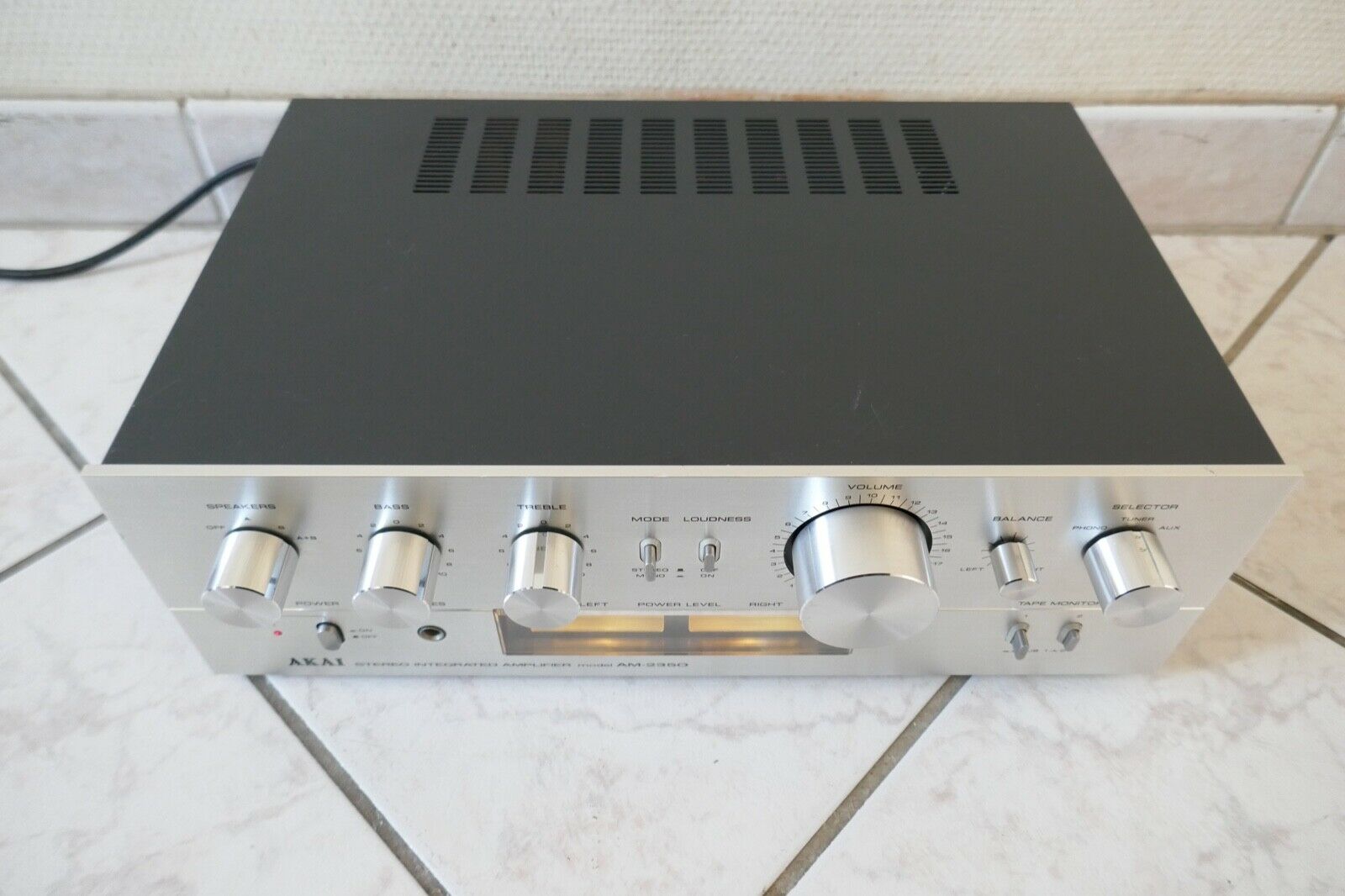 AMPLIFICATEUR AKAI STEREO INTEGRATED AMPLIFIER MODEL AM-2350 / VINTAGE ...