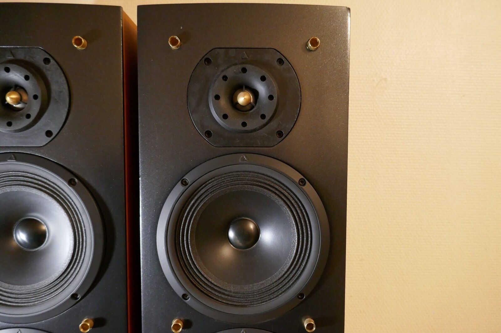 PAIRE D'ENCEINTES HAUT PARLEUR TRIANGLE ZERIUS 202 / USED SPEAKERS ...