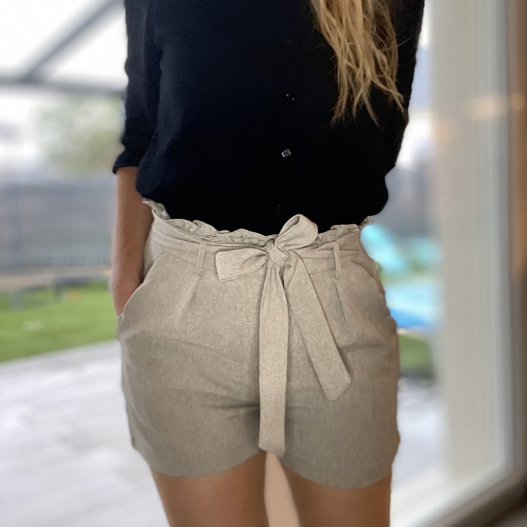 Short BORA taupe - Voir tous les articles - Parfaitement.shop