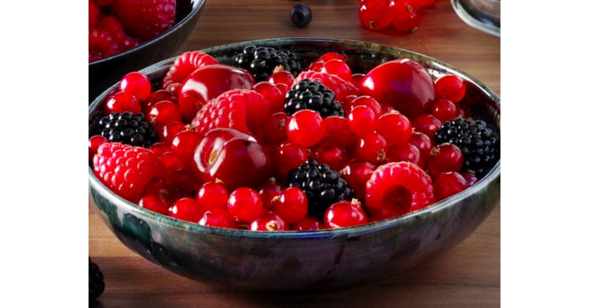 Parfum pour bougie et cosmétique Fruits rouges - Fragrances & Parfums ...