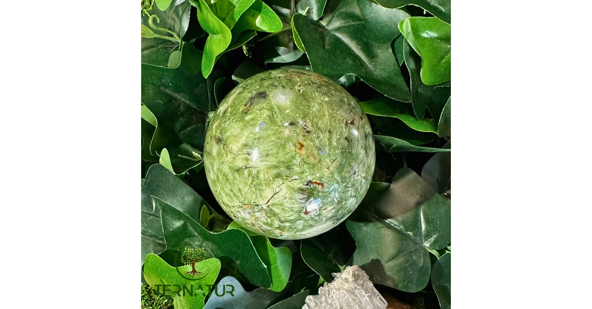 Sphère Chrysoprase - 77mm - Pierres & Minéraux de A à Z/Chrysoprase ...