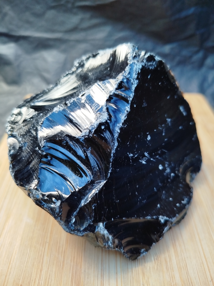 Bloc Obsidienne noire brute Qualité A 598g environ