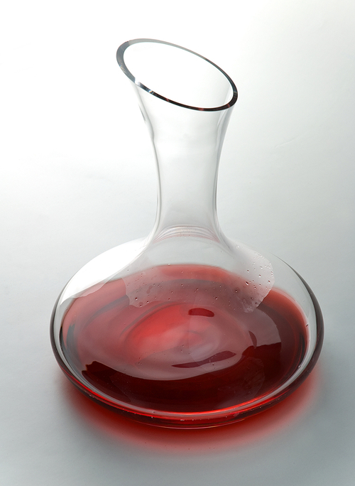 Quand décanter, ou carafer un vin ? - Le Vin - vins-et-tendances