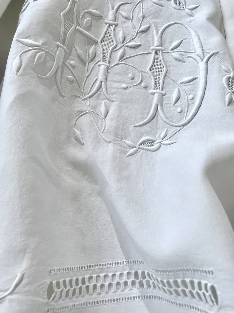 Drap Ancien en Fil de Lin Marqué au Chiffre HD - Jours à grille - Début XXème | Maison du linge ...