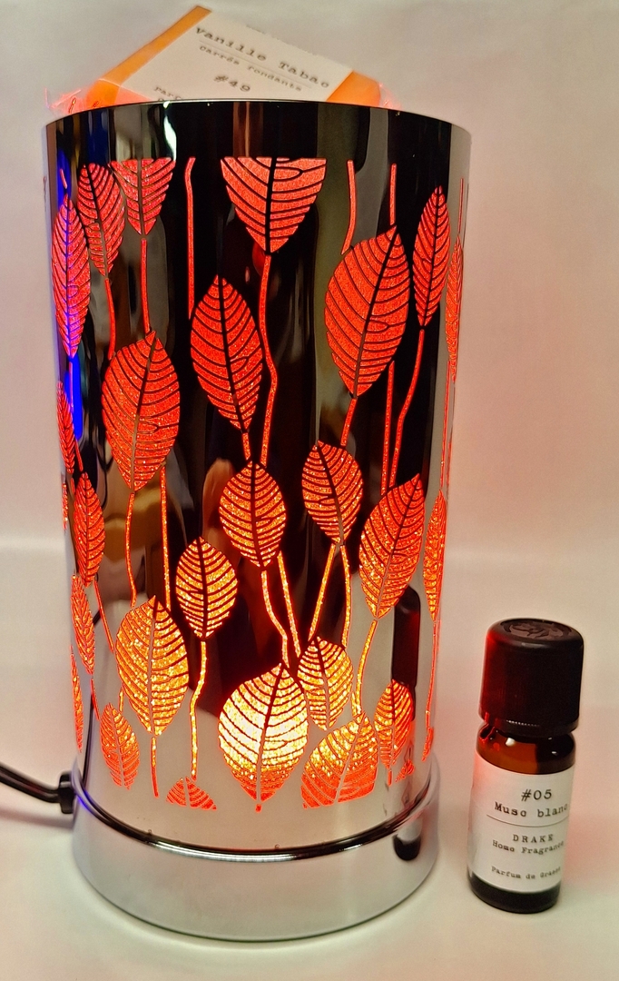 Lampe diffuseur de parfum métal Gris en LED motif feuille - LAMPES ... Lampe diffuseur de parfum métal Gris en LED motif feuille - LAMPES ...