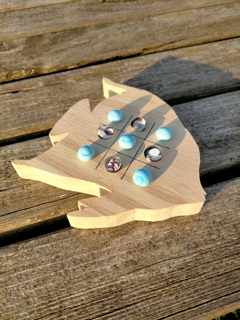 Jeux du Morpion - Plateau Poisson en bois - Pions Turquoises en verre ...