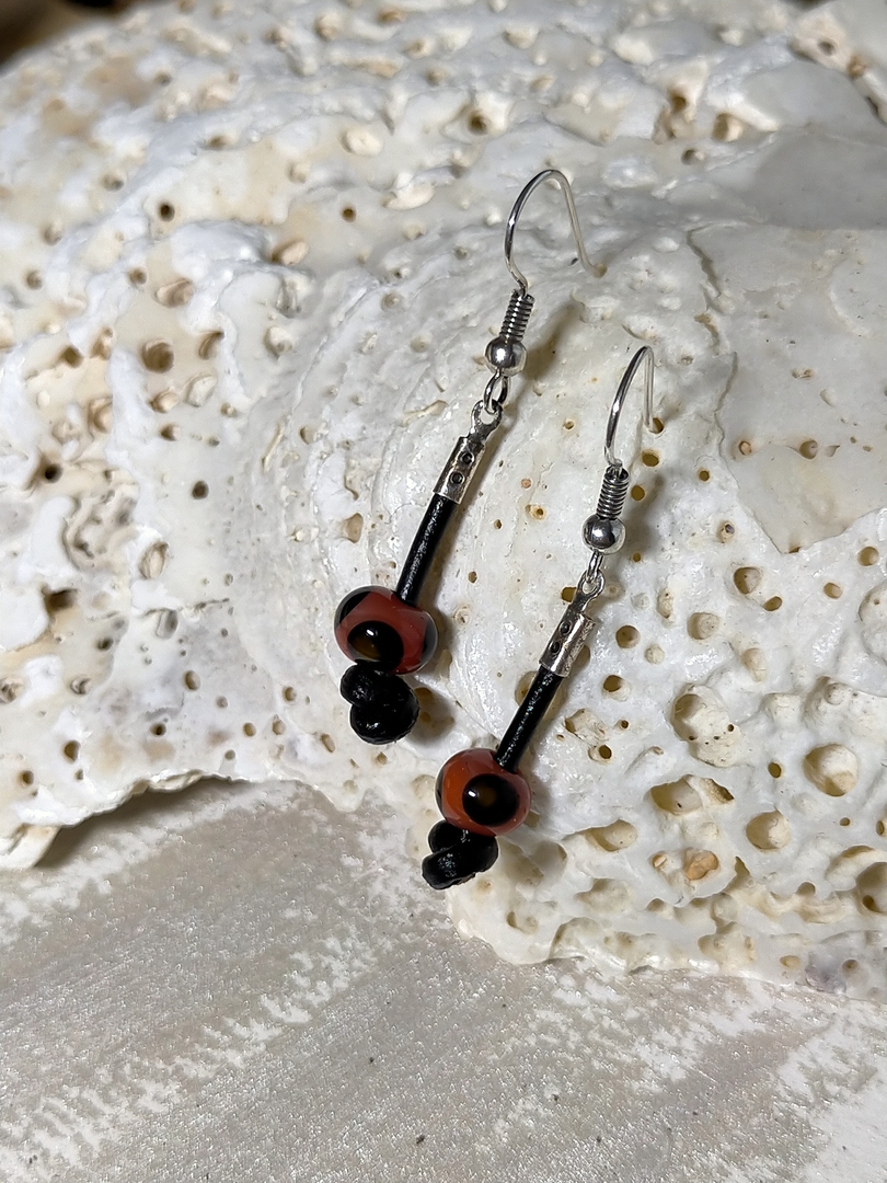 Boucles d'oreilles Perles en verre de Murano rouge et noir - Boucles d ...
