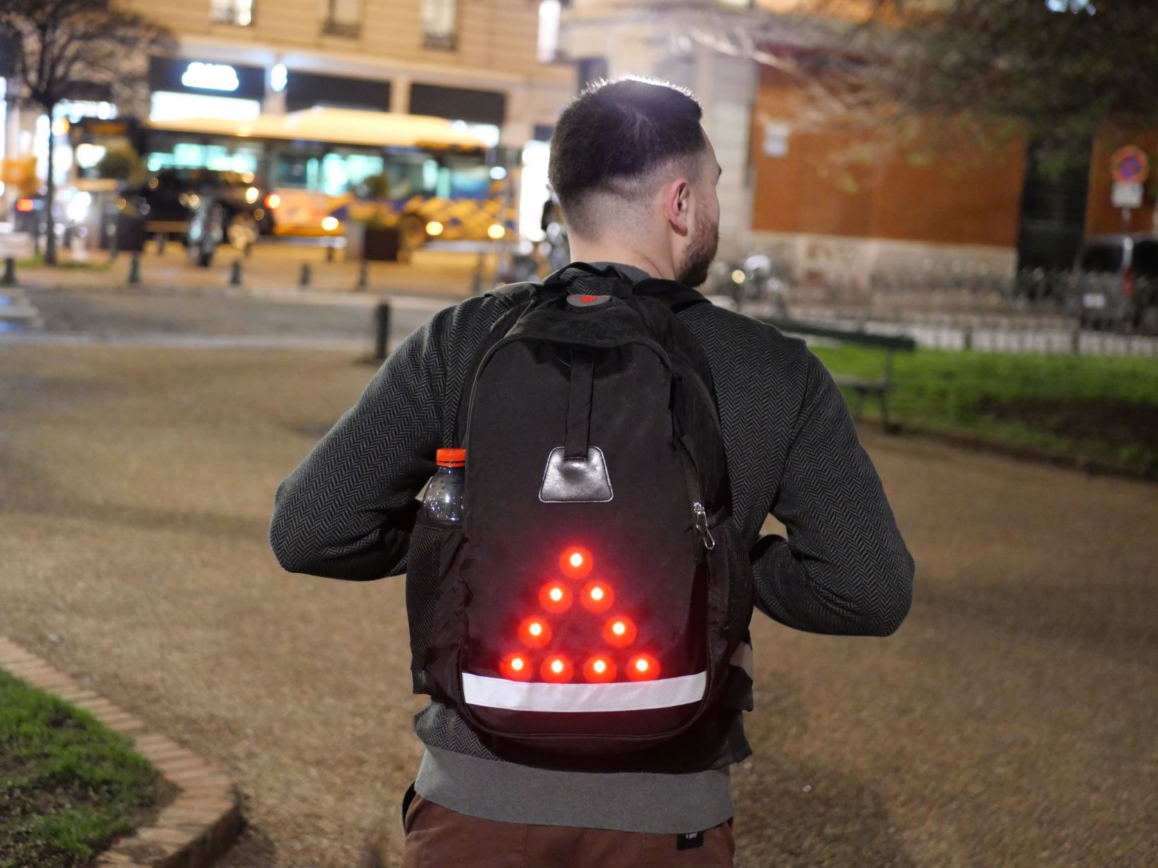 Grand Sac à Dos avec LUMIERES LED AV AR BLACKLIGHT de NOMADLED