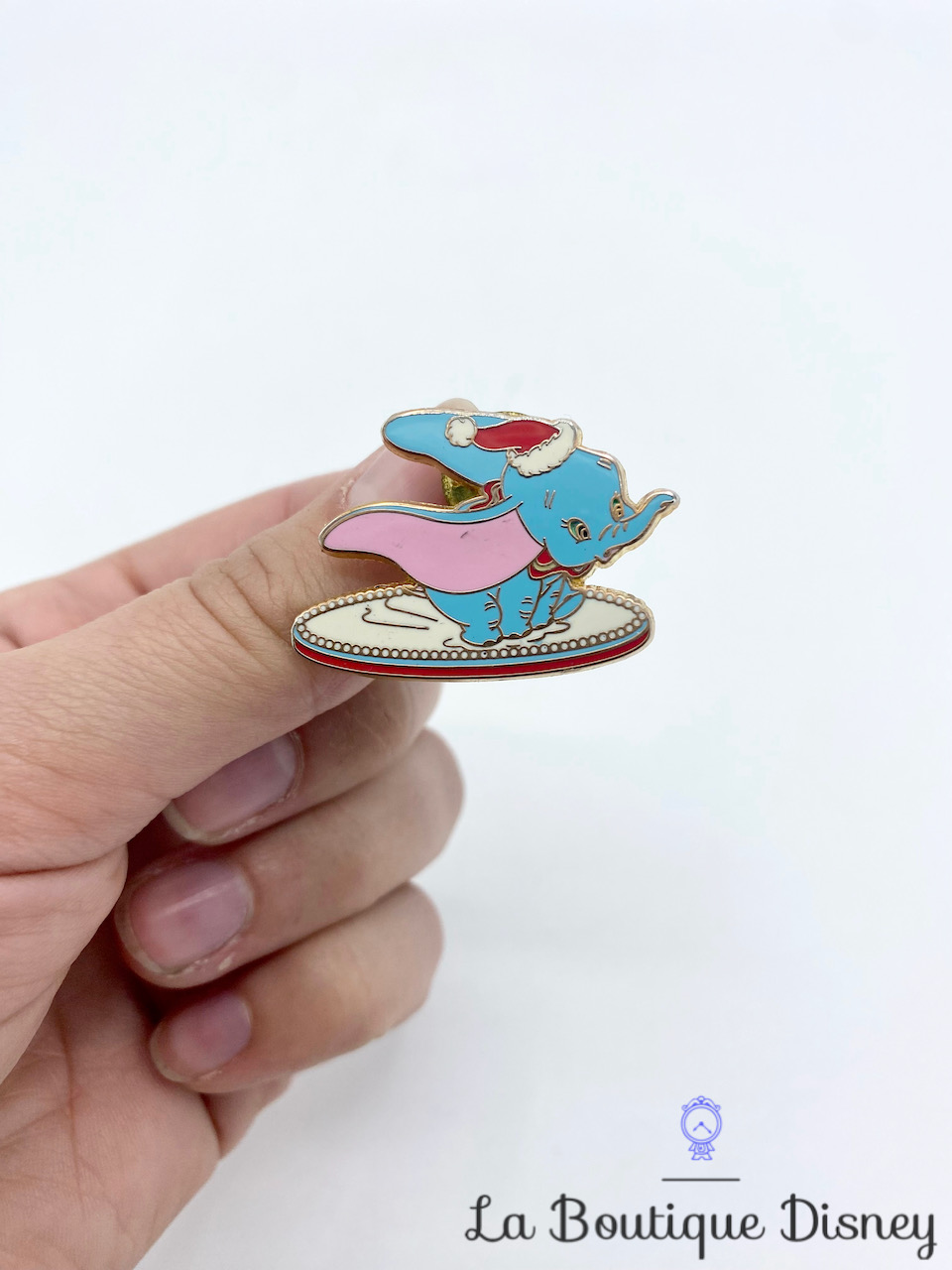 Pin Santa Dumbo on Ice Cast Trade Only Disneyland Paris Cast Lanyard ...