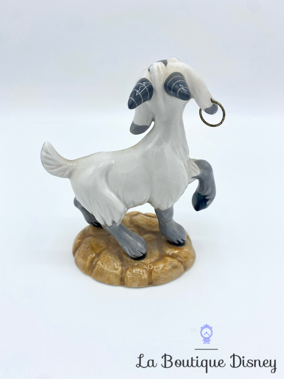 Figurine céramique porcelaine chèvre Djali Le Bossu de notre Dame ...