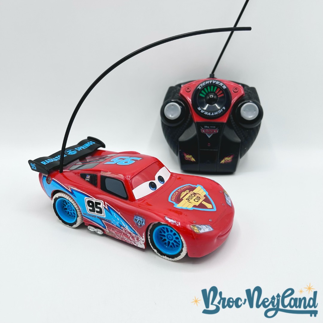 Jouet RC Ice Racing Turbo Racer Flash McQueen Disney Cars Majorette ...