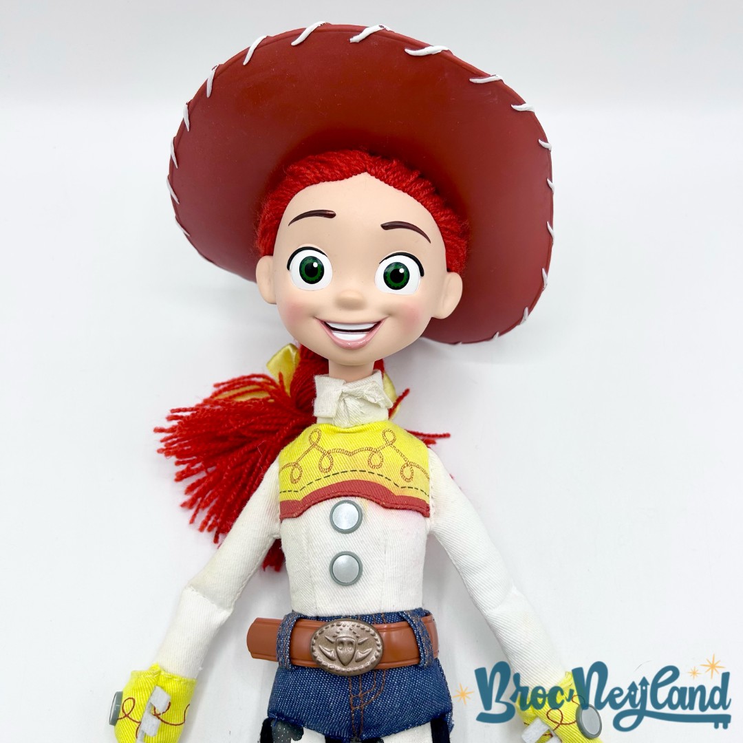 Poupée Jessie parlante Toy Story Disney Store 2019 Talking Action ...