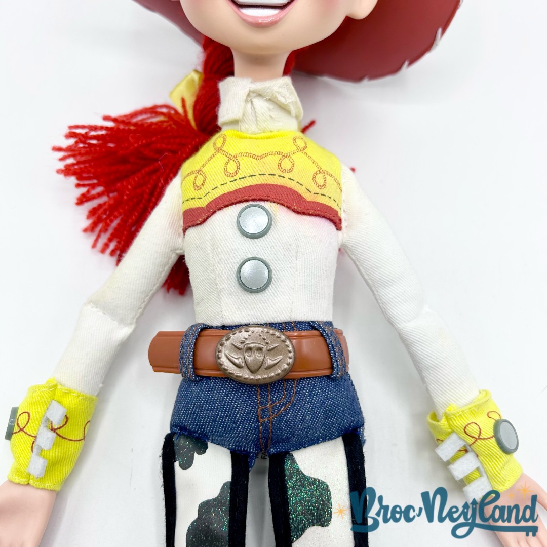 Poupée Jessie parlante Toy Story Disney Store 2019 Talking Action ...