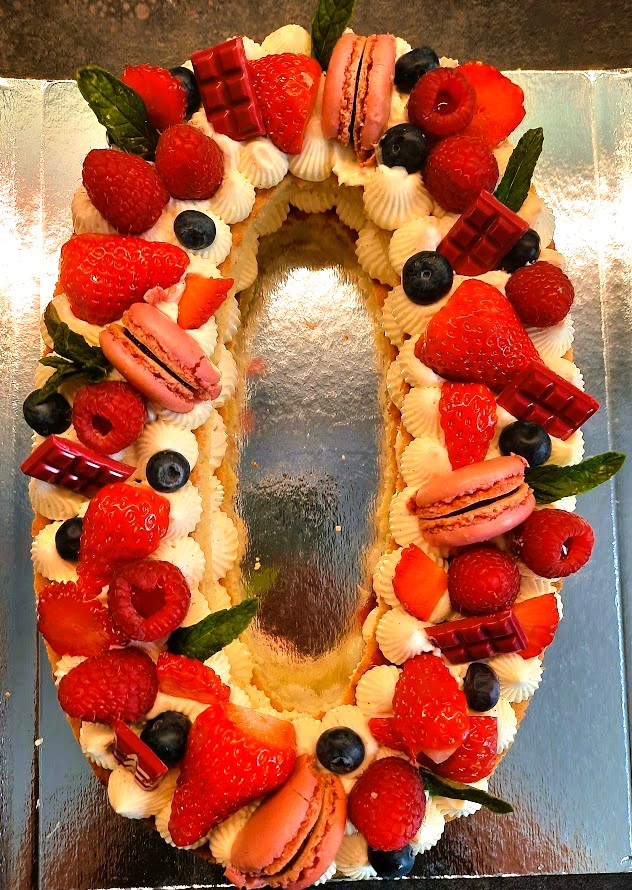 NUMBER / LETTER CAKE FRUITS ROUGES - LES NUMBERS ET LETTERS CAKE ...