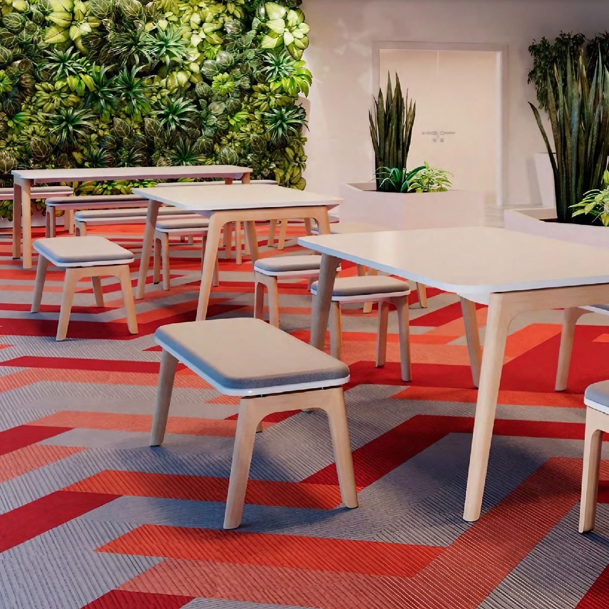 Table de réunion design avec piètement bois en hêtre ou chêne