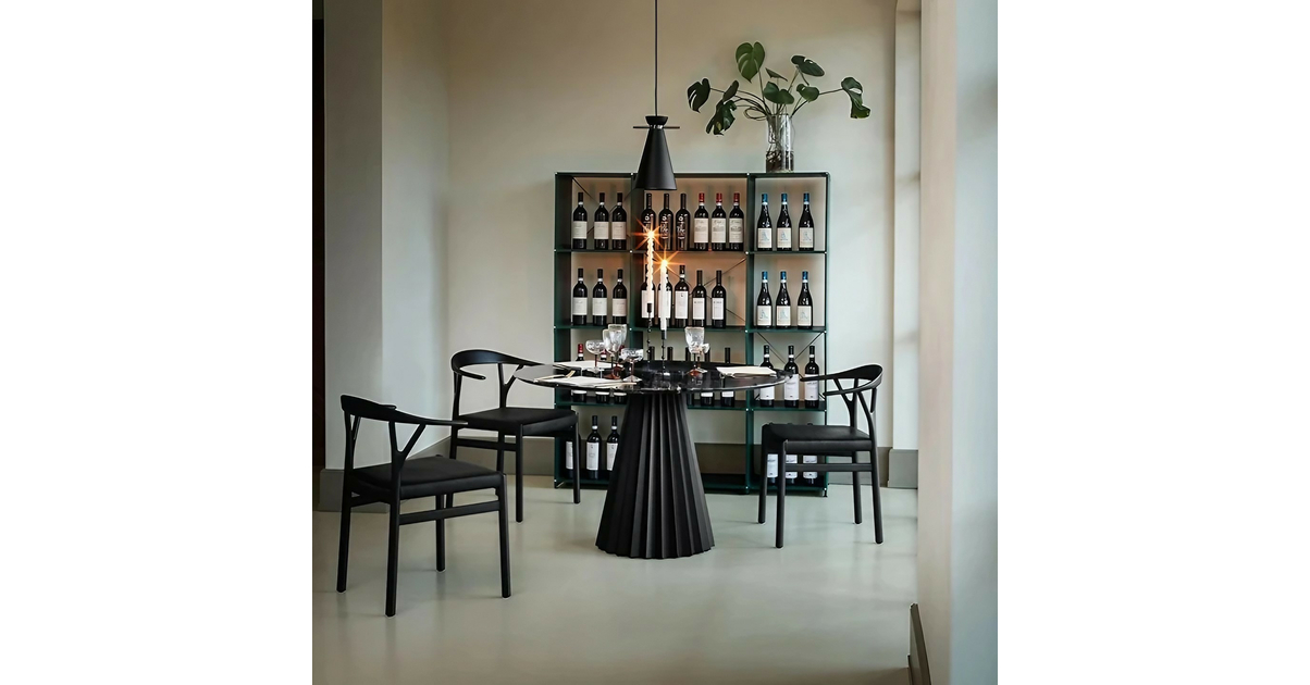 Table ronde de bureau avec plateau en bois et piètement central