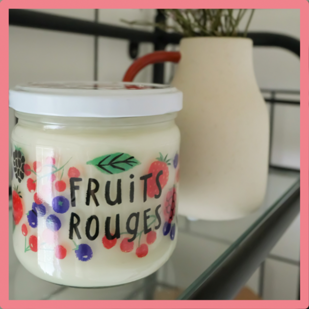 Bougie aux fruits rouges en collaboration avec Camille Cauvez