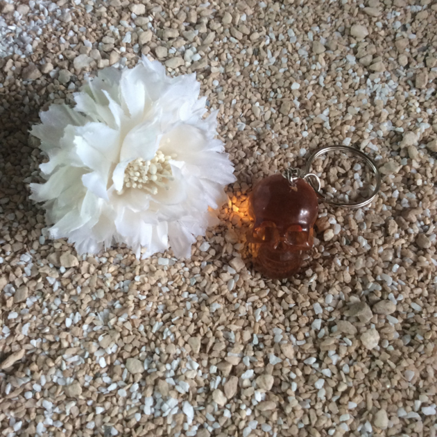 Porte-clé skull en résine époxy - Parfait pour se démarquer