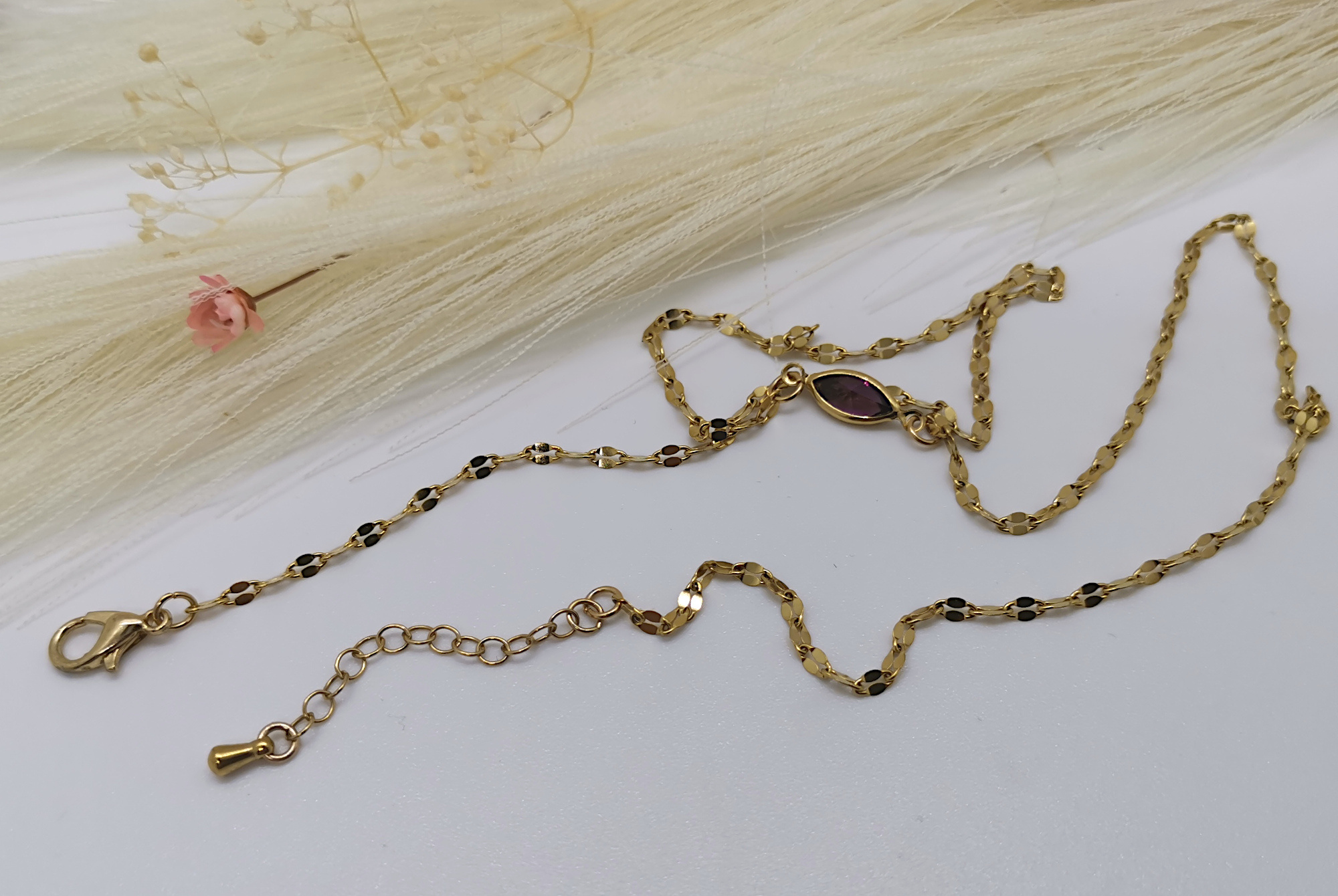 Collier Amélia en cristal taillé - Bijou minimaliste pour femmes